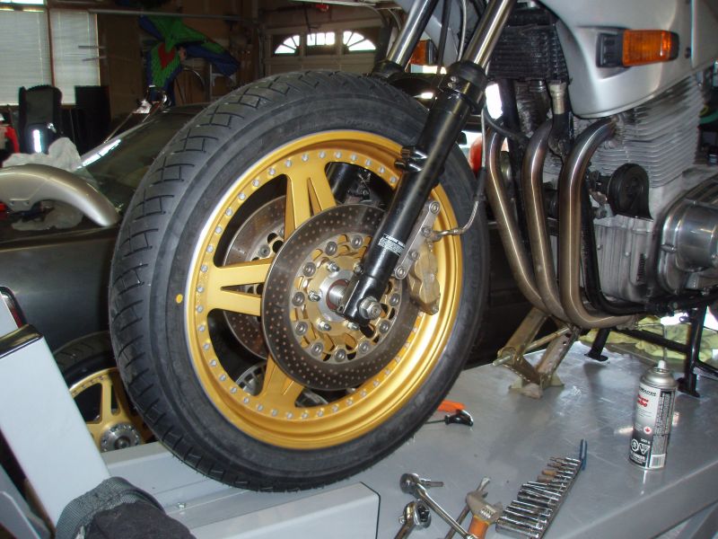 Astralite wheel install on RGS Executive | LaverdaForum